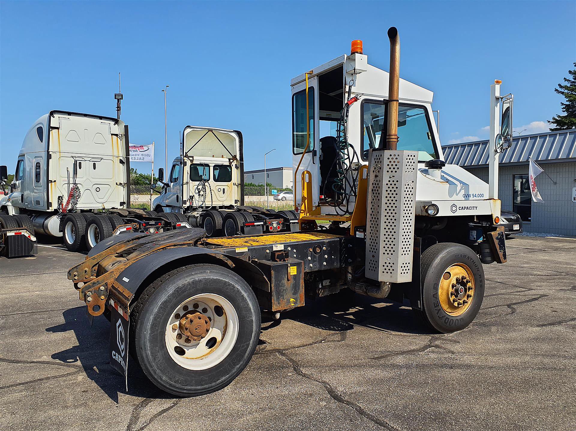 2018 Capacity SABRE 5 4X2 (For Sale) | Day Cab | #810859