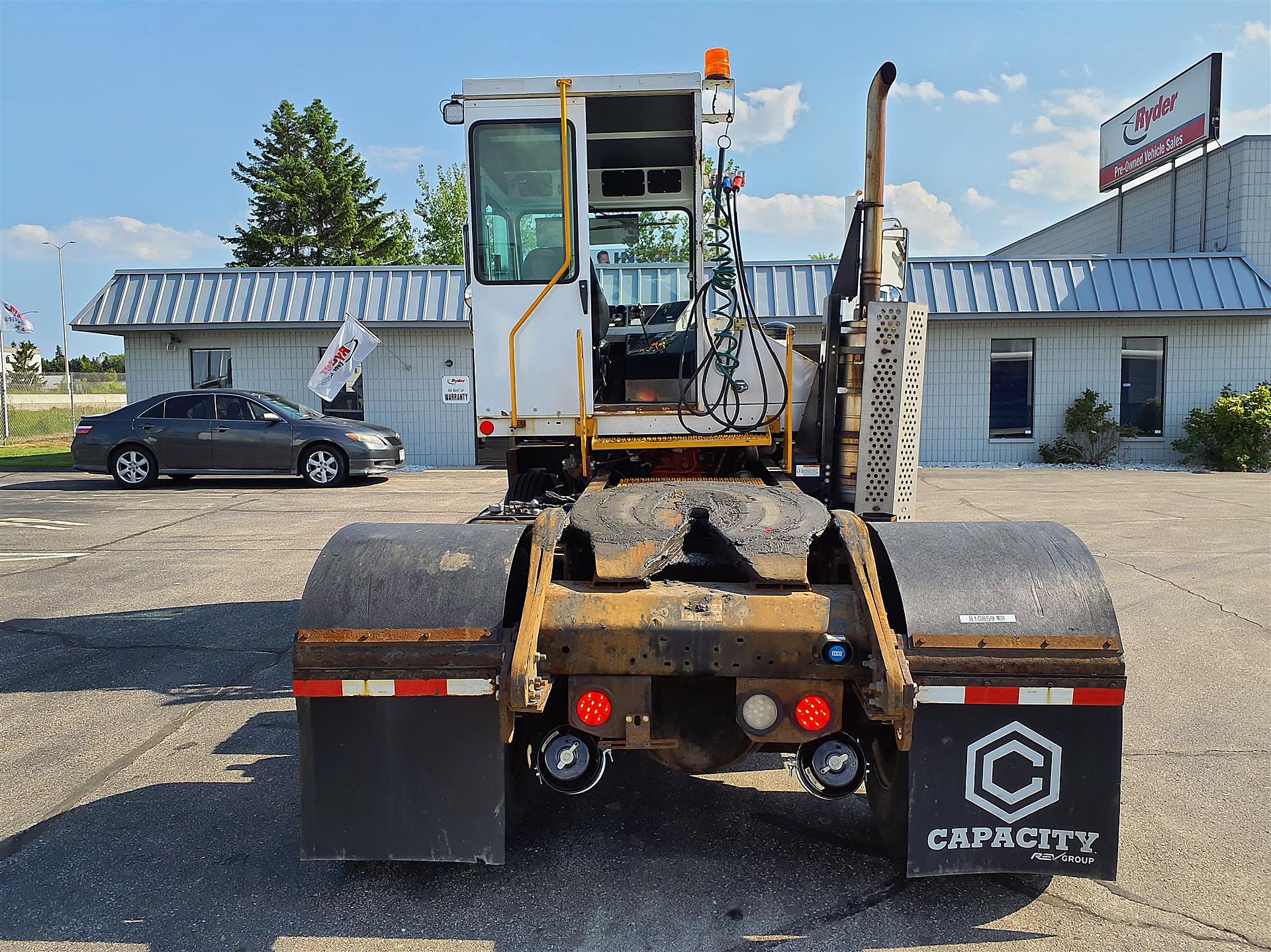 2018 Capacity SABRE 5 4X2 (For Sale) | Day Cab | #810859