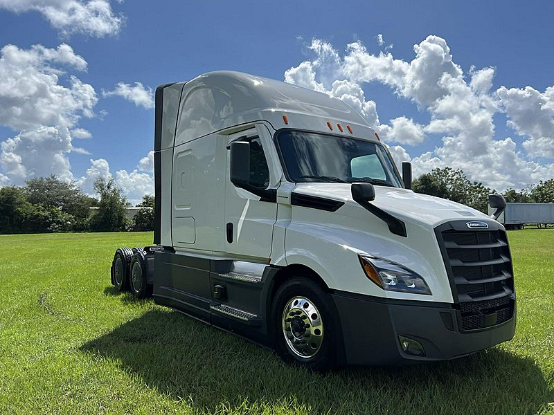 2025 Freightliner Cascadia For Sale | 72" Sleeper | #WB9403