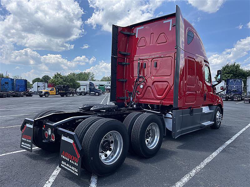 2020 Freightliner CASCADIA For Sale | 72" Sleeper | #265193