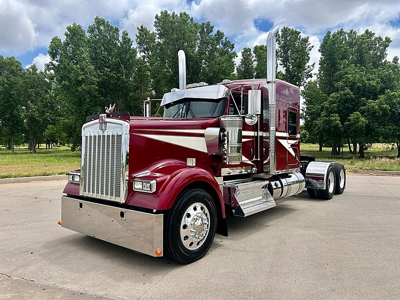 2021 Kenworth W900L For Sale | 72" Sleeper | #0575234