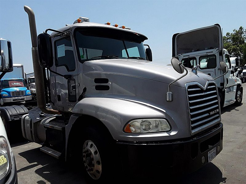 2017 Mack Pinnacle CXU600 (For Sale) | Day Cab | #677406