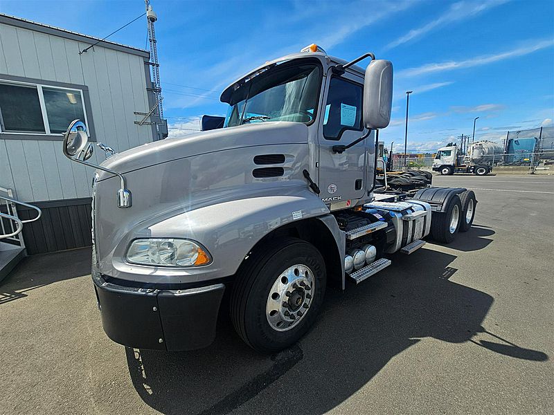 2017 Mack Pinnacle CXU600 (For Sale) | Day Cab | # 20MU082179