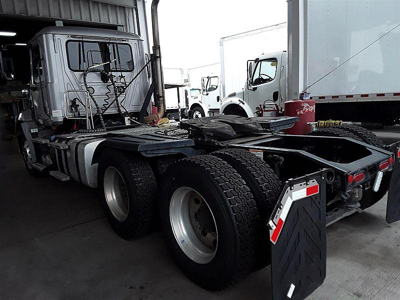 2017 Mack Pinnacle CXU600 (For Sale) | Day Cab | #677409