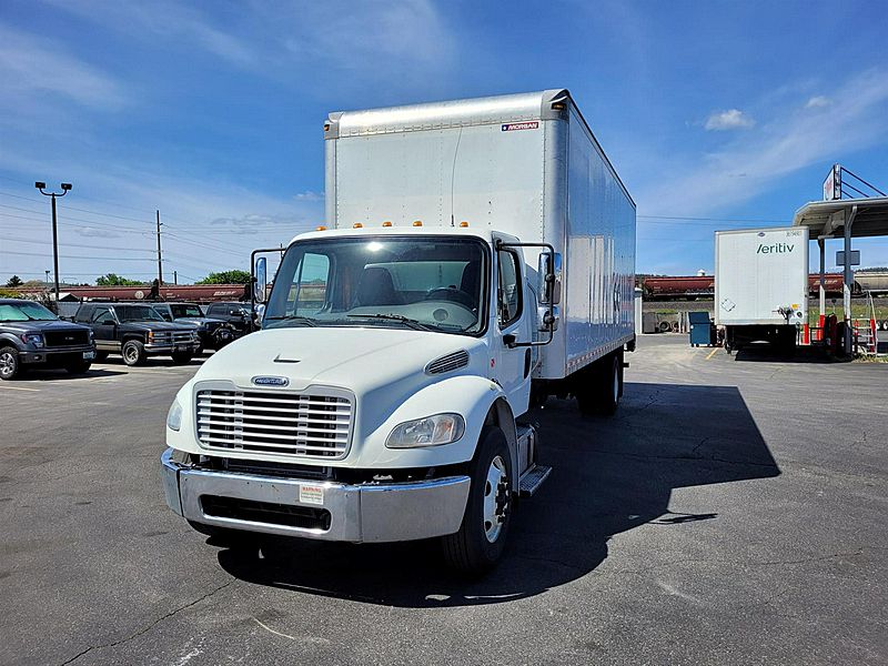 2017 Freightliner M2 106 For Sale | 26' Box | #670119