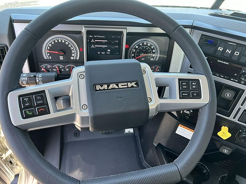 2025 Mack Anthem AN64T (For Sale) | Day Cab | #15AN049827