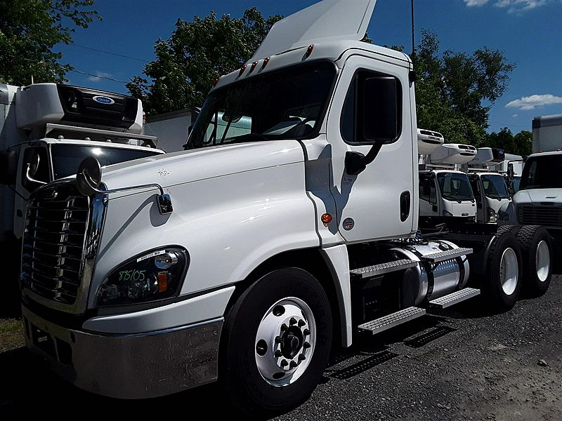 2020 Freightliner CASCADIA 125 For Sale | Day Cab | #895105