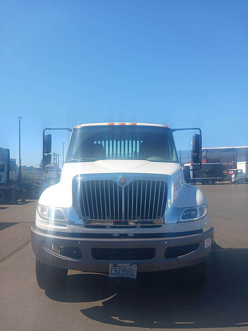 2018 International DuraStar 4300 For Sale | 24' Box | # 262395