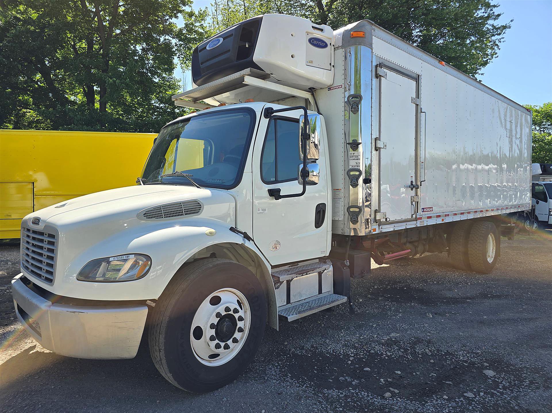 2017 Freightliner M2 106 (For Sale) | Day Cab | #676589