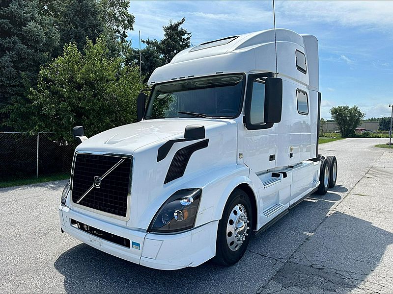 2017 Volvo VNL 780 For Sale | High Roof Sleeper | #N994510