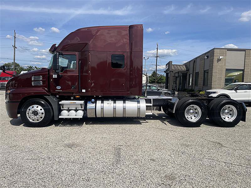 2020 Mack ANTHEM (For Sale) | 70" Sleeper | # UE-001