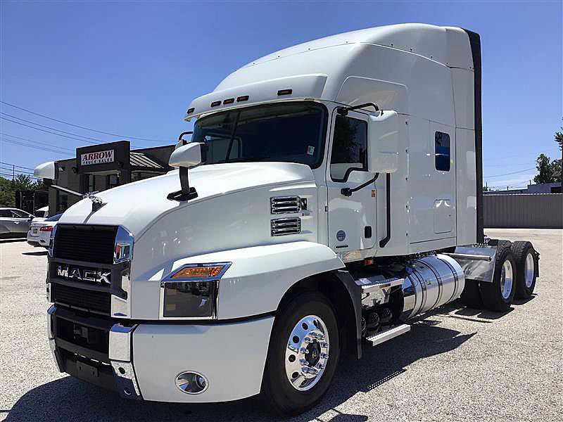 2019 Mack ANTHEM (For Sale) | 70" Sleeper | # 7525