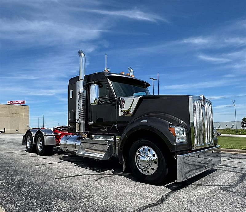 2022 Kenworth W990 (For Sale) | 40" Sleeper | #0575345
