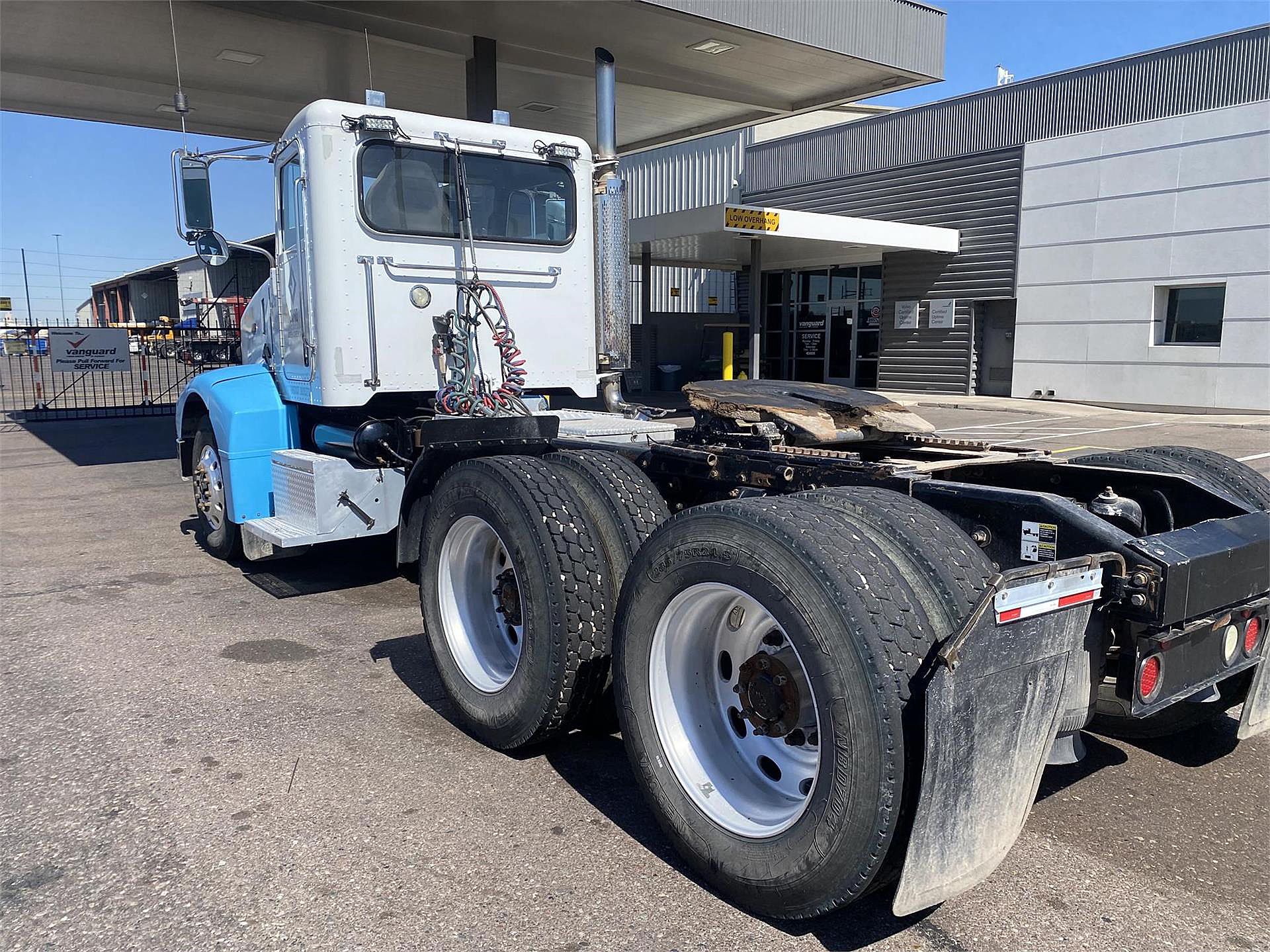 2006 Peterbilt 385 For Sale | Day Cab | #1215936