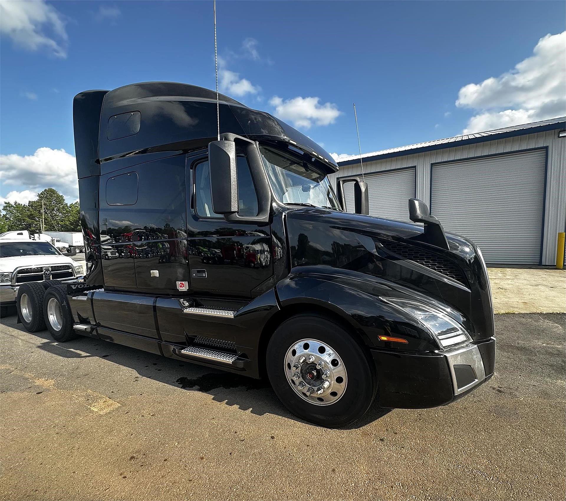 2021 Volvo VNL 760 For Sale | Raised Roof Sleeper Sleeper | #1215974