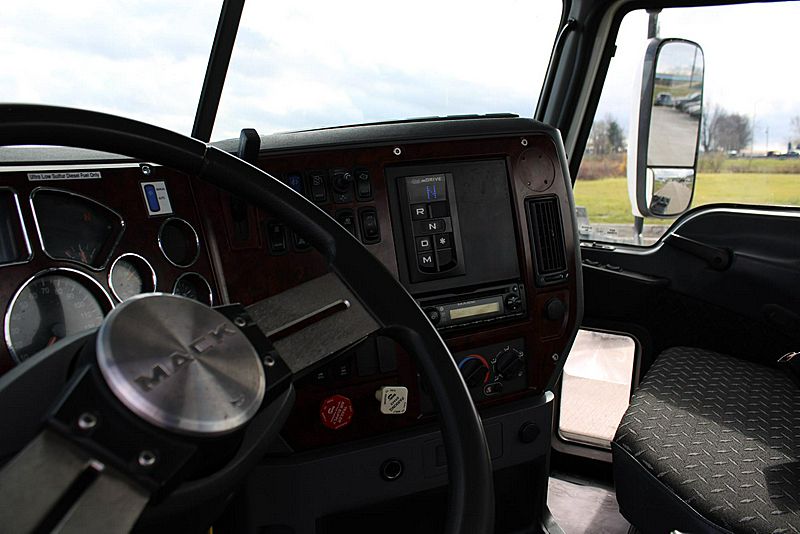 2013 Mack Pinnacle CXU613 For Sale | Day Cab | # 13948