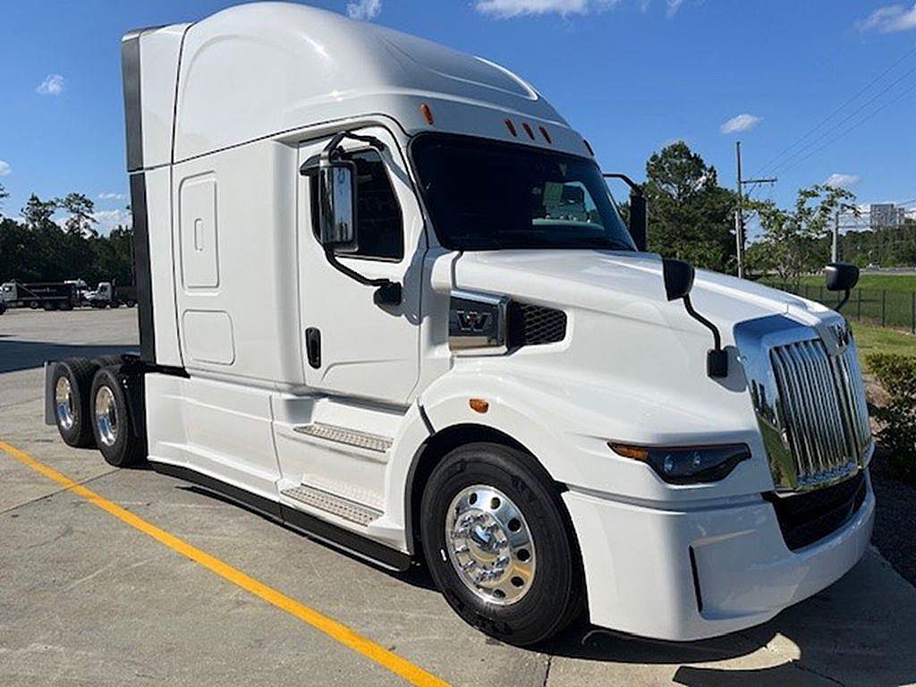 2025 Western Star 57X For Sale | Sleeper Truck | #289442