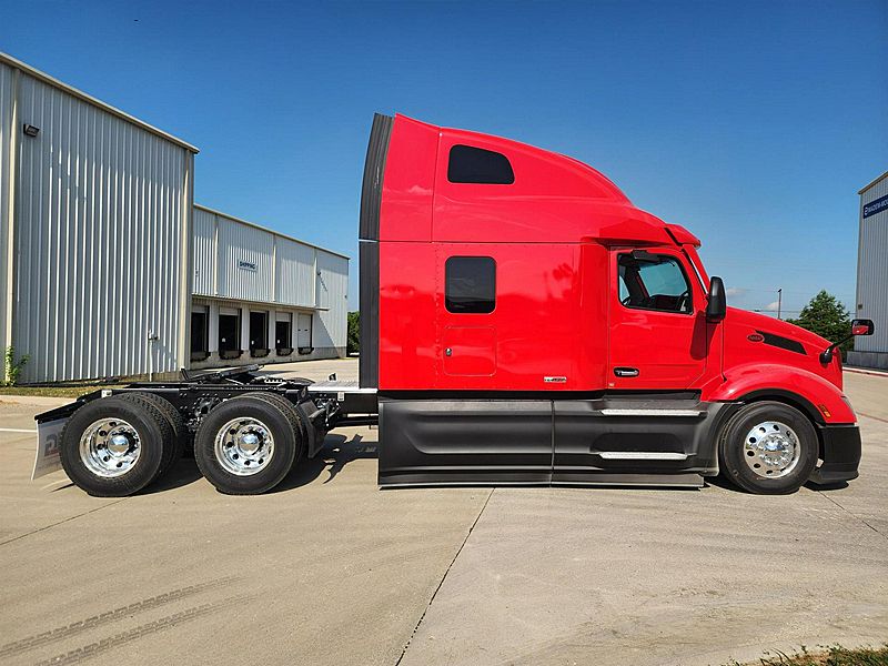 2025 Peterbilt 579 For Sale | 80" Sleeper | #SD748062