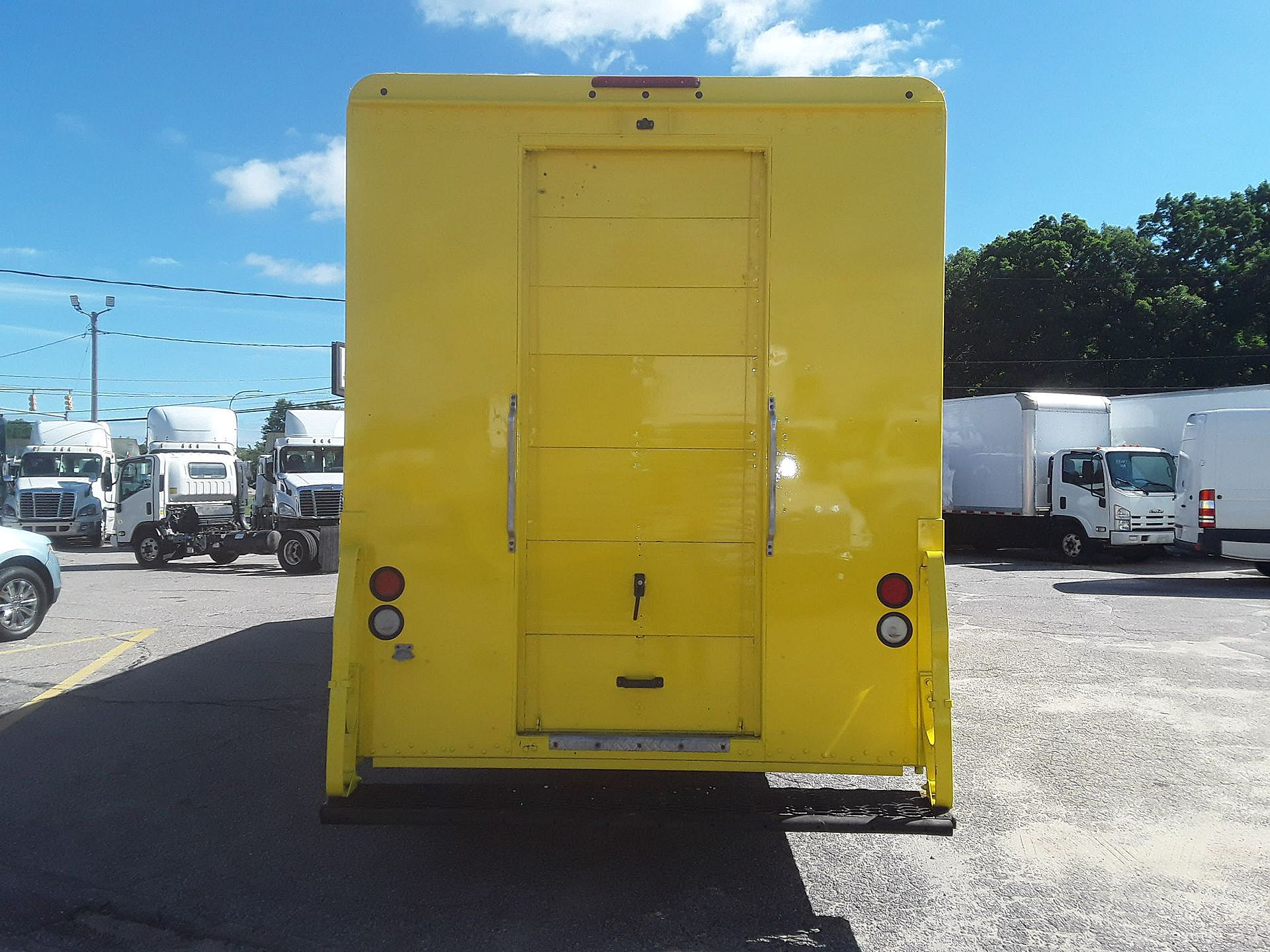 2017 Freightliner MT-55 WALK-IN (For Sale) | Day Cab | #664913