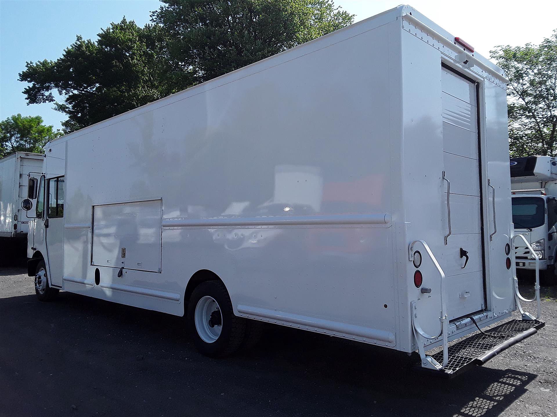 2017 Freightliner MT55 For Sale | 22' Box | #664767