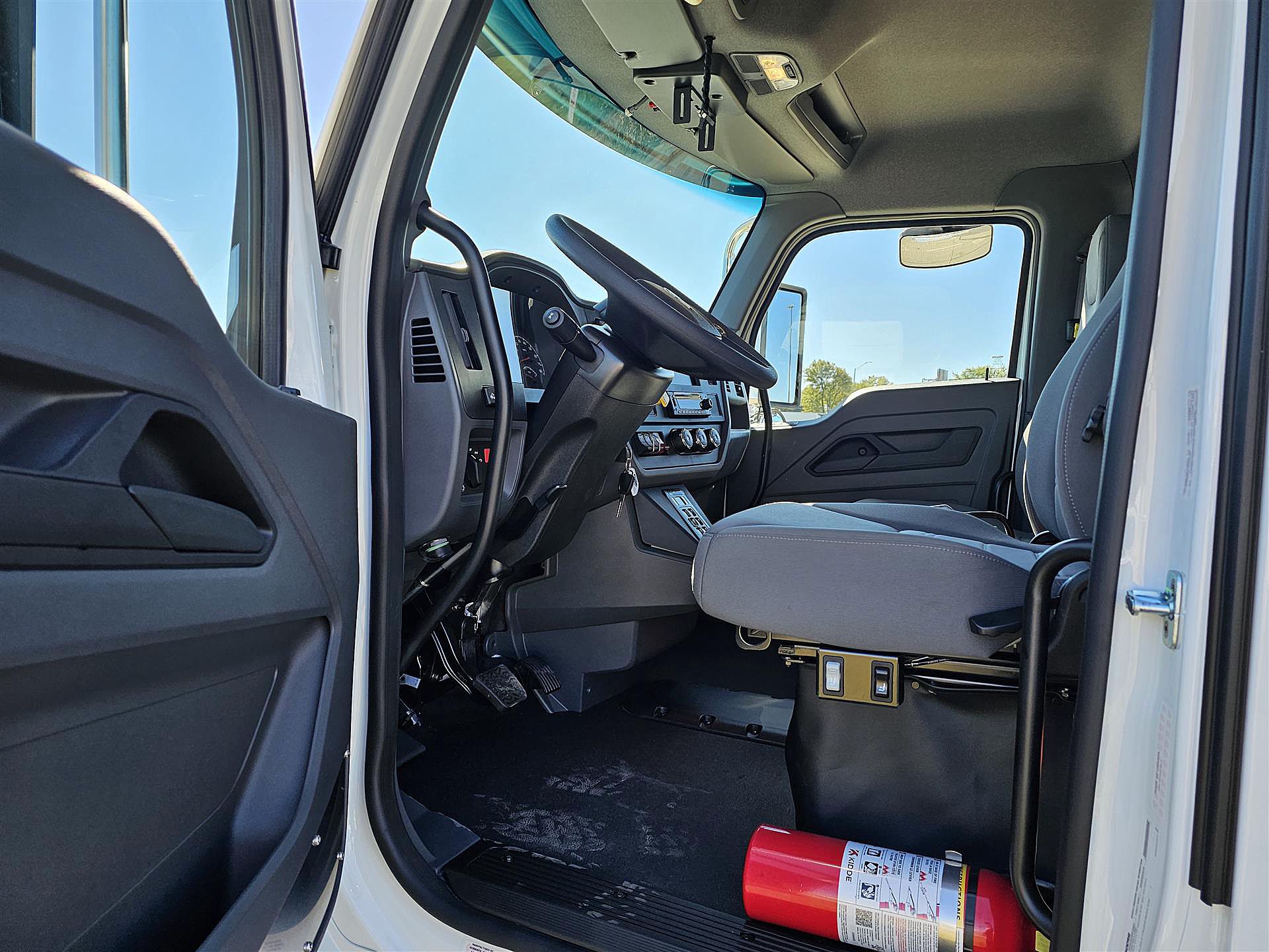 2025 Kenworth T280 For Sale | Hook Lift | Non CDL | #P134981