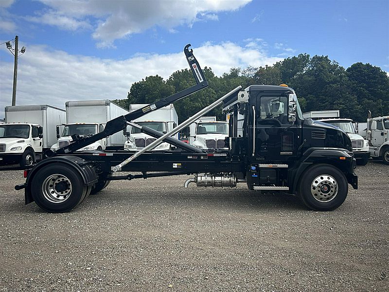 2025 Mack MD742 For Sale | Hook Lift | Non CDL | # YM-1286