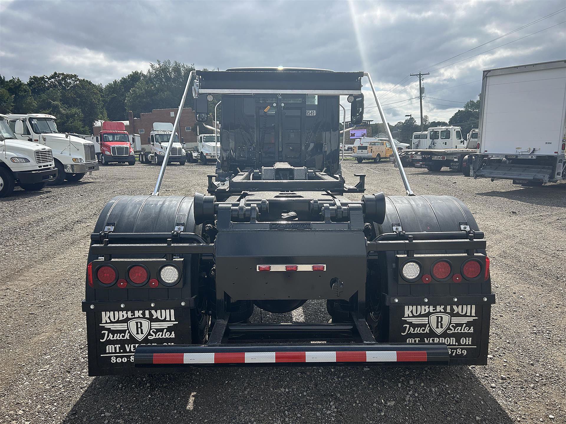 2025 Mack MD742 For Sale | Hook Lift | Non CDL | # YM-1286