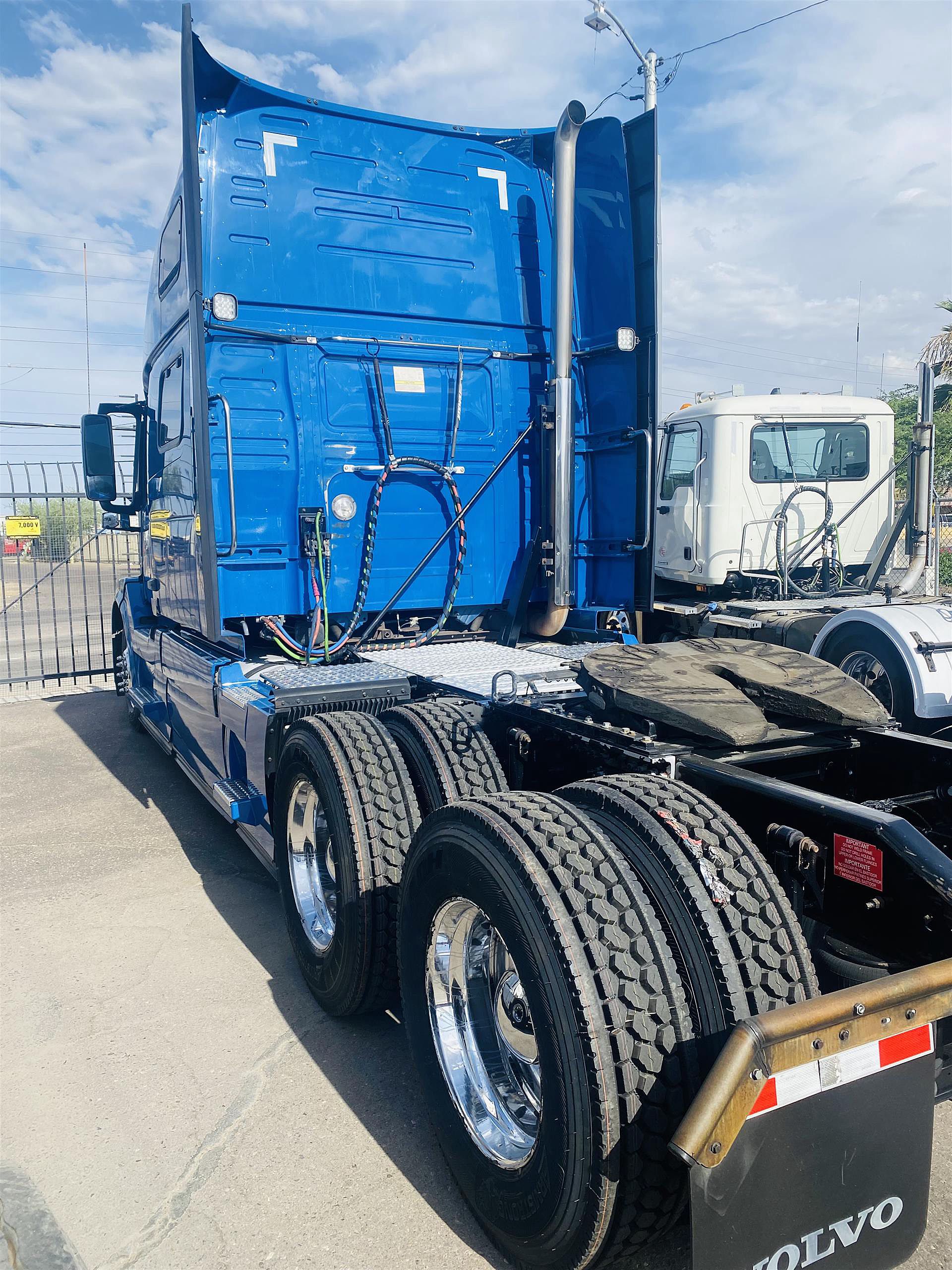 2018 VOLVO TRUCK VNL 780 For Sale | Day Cab | #1048327