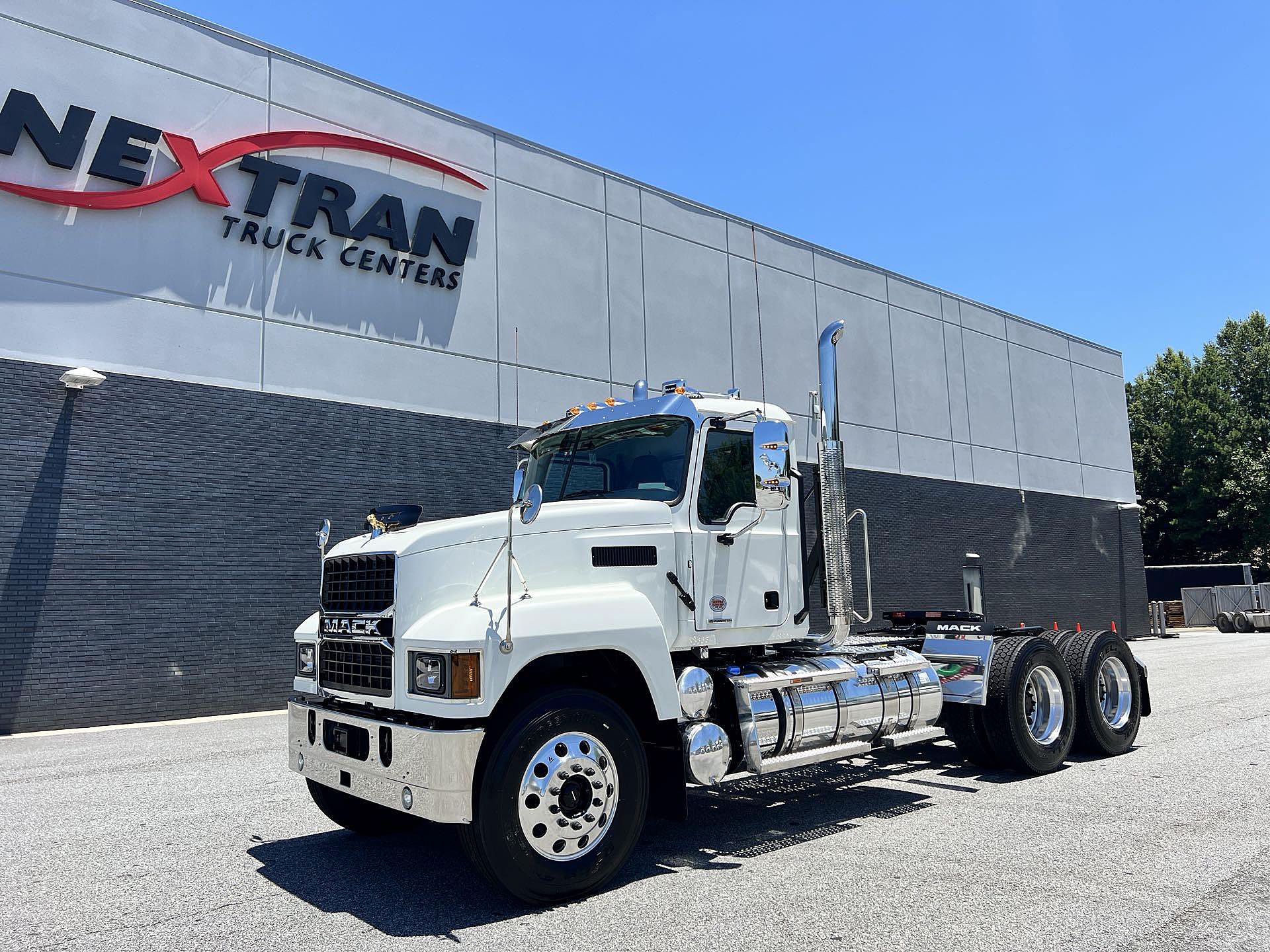 2025 Mack Pinnacle PI64T For Sale | Day Cab | #15PI016915