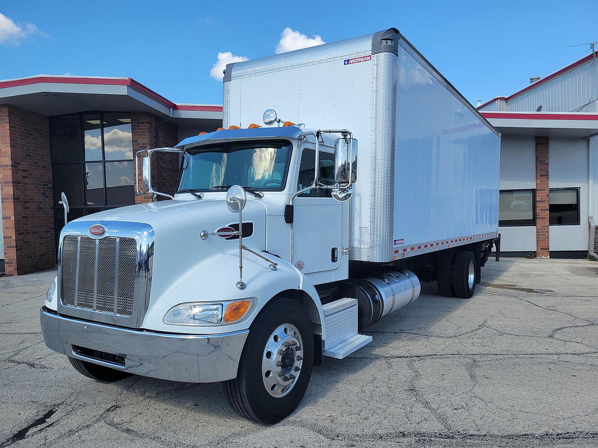 2018 Peterbilt 337 (For Sale) | Moving Van | #8679354