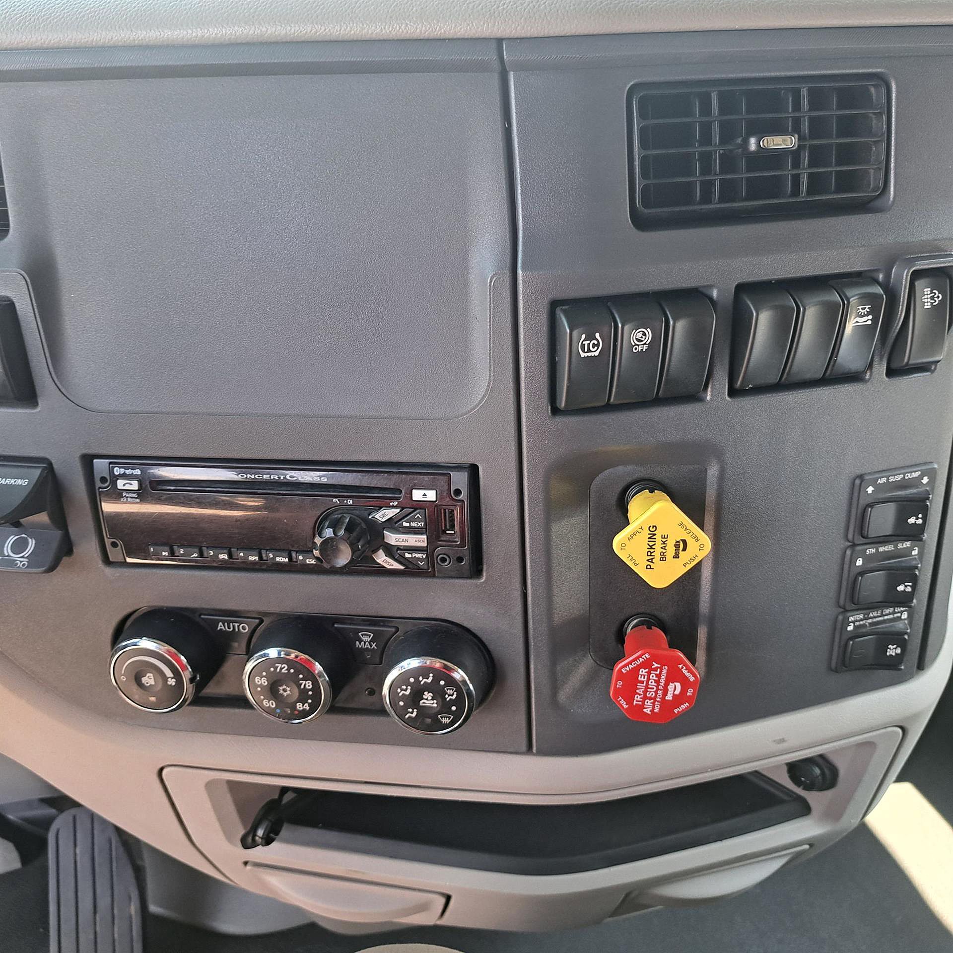 2019 Peterbilt 579 For Sale | 72" Sleeper | #8679406