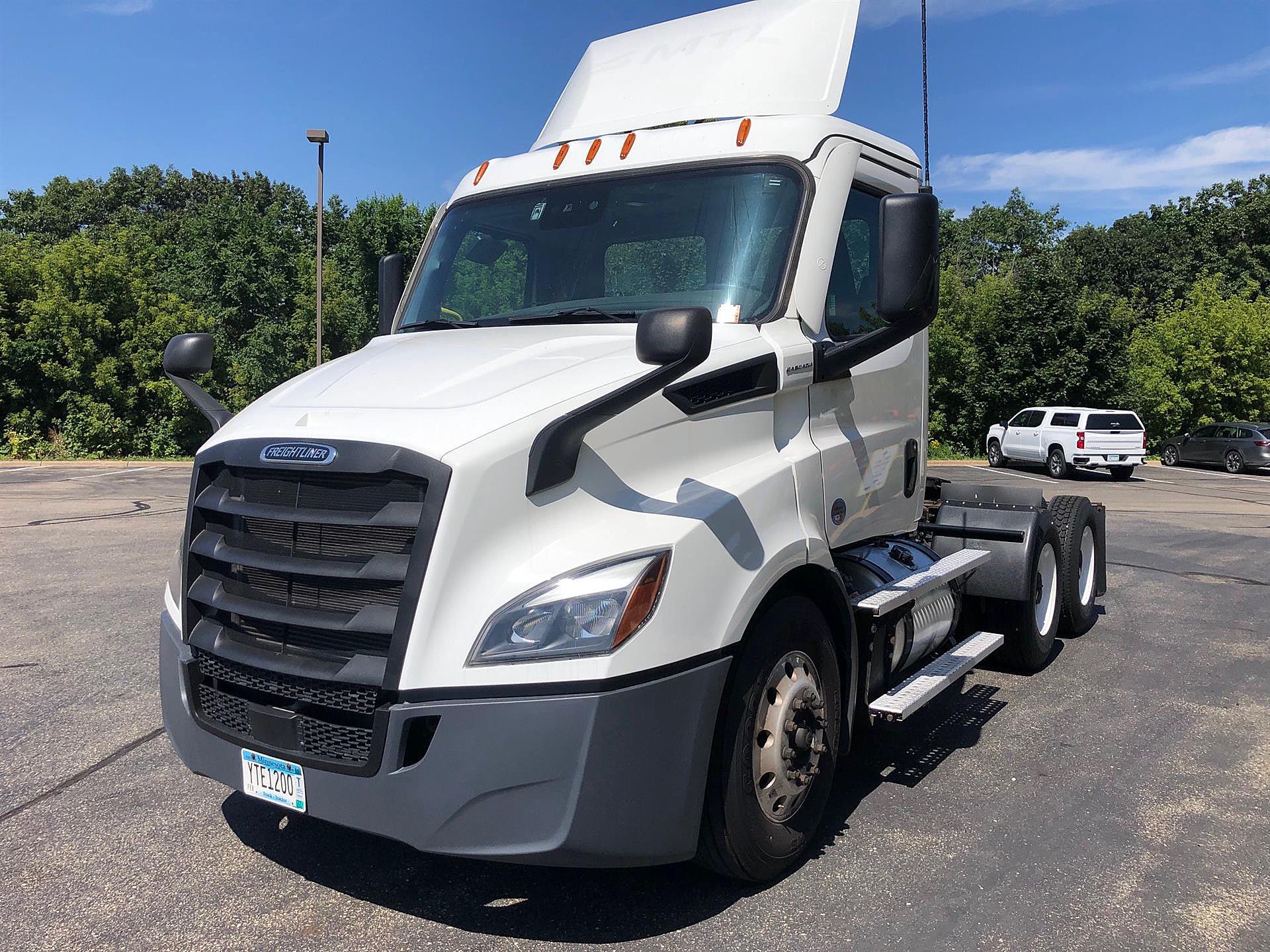 2022 Freightliner Cascadia PE116DC For Sale | Day Cab | #688121