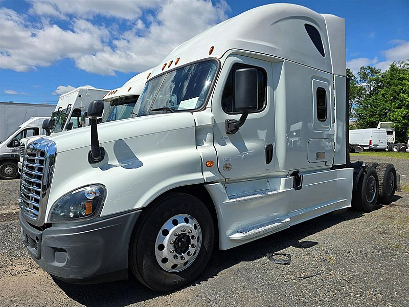 2019 Freightliner CASCADIA 125 For Sale | 72" Sleeper | #866053