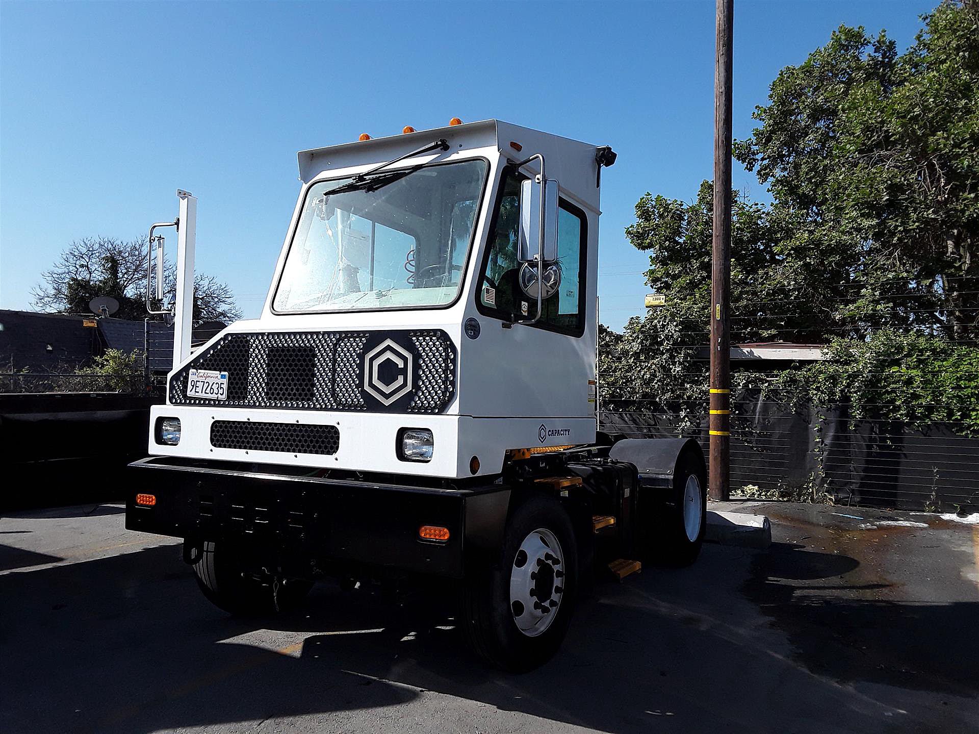 2018 Capacity SABRE 5 4X2 For Sale | Yard Spotter | #803921