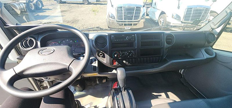 2018 Hino HINO 195 (For Sale) | Day Cab | #685060