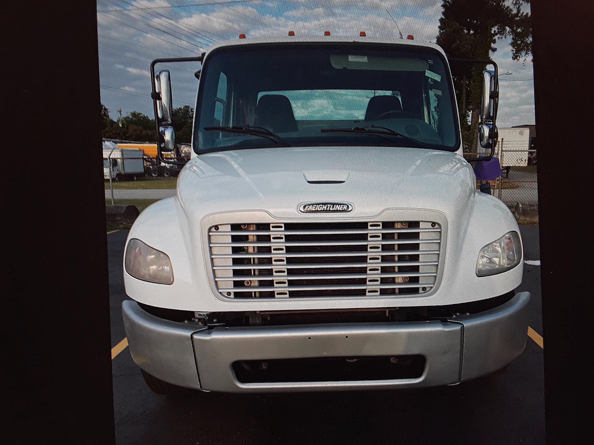 2020 Freightliner M2 106 (For Sale) | Day Cab | #243211