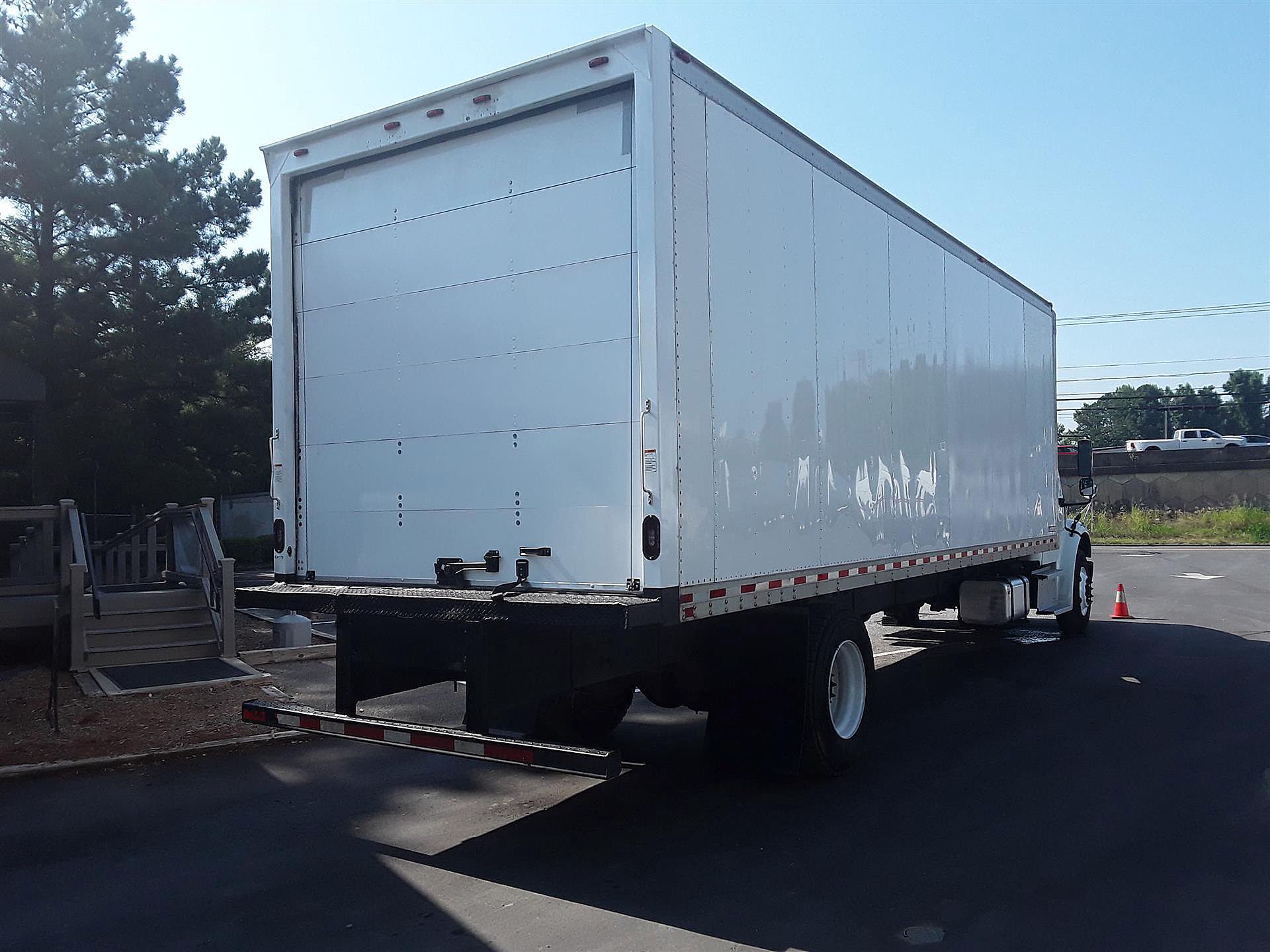 2019 Freightliner M2 106 (For Sale) | Day Cab | #834179