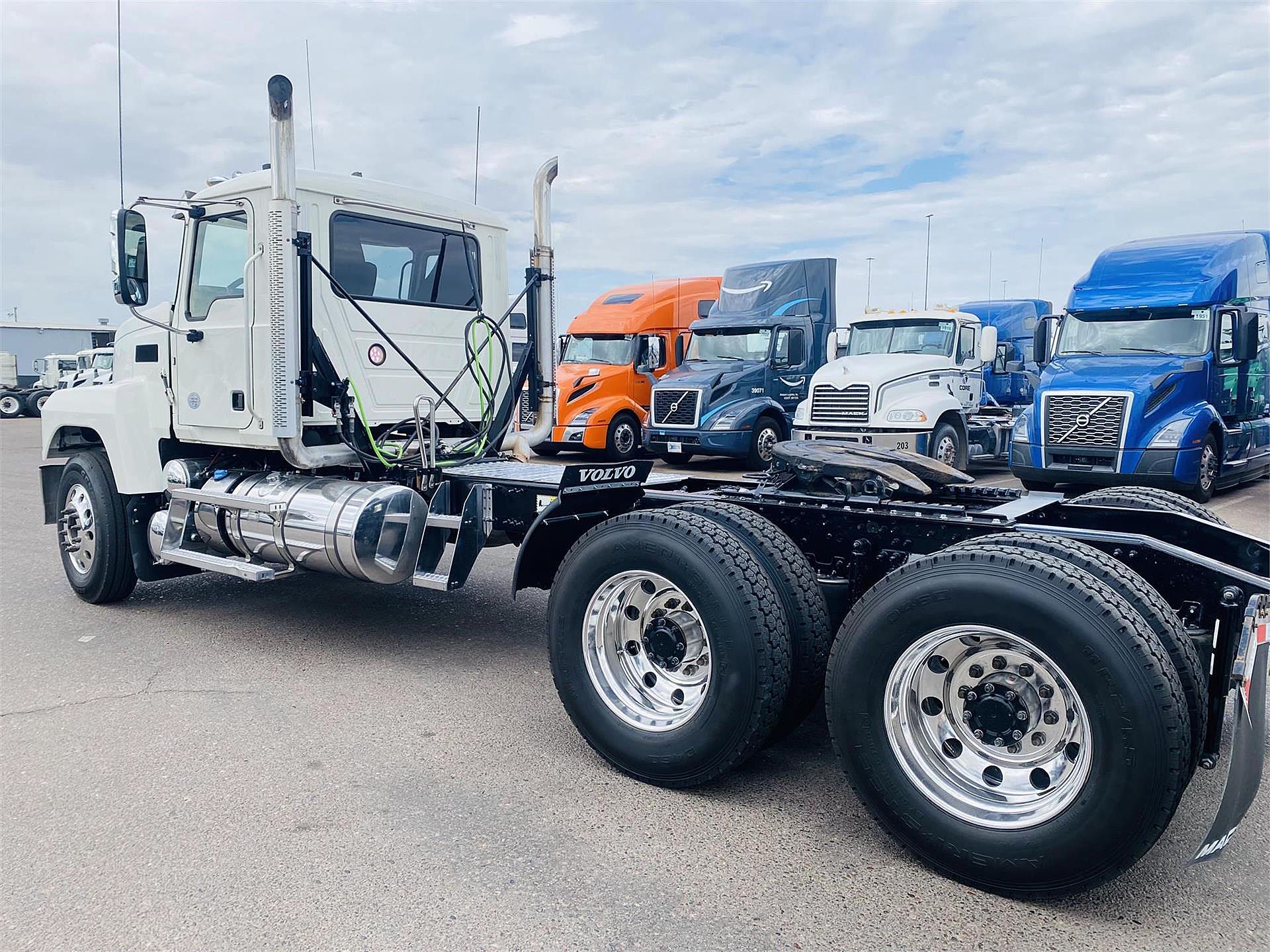 2020 Mack PINNACLE 64T For Sale | Day Cab | # 10272