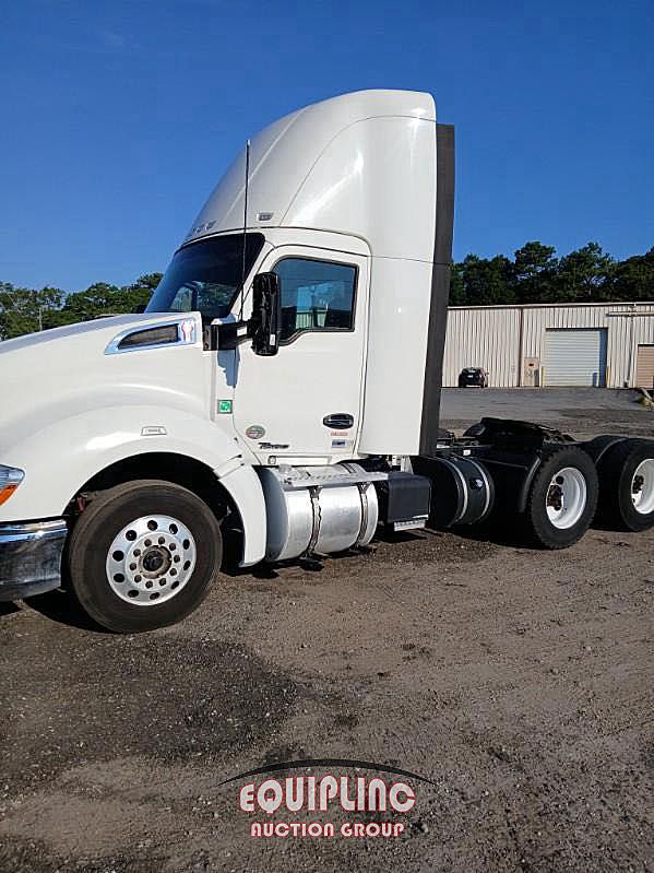 2015 Kenworth T680 (For Sale) | Day Cab | #CEH452206