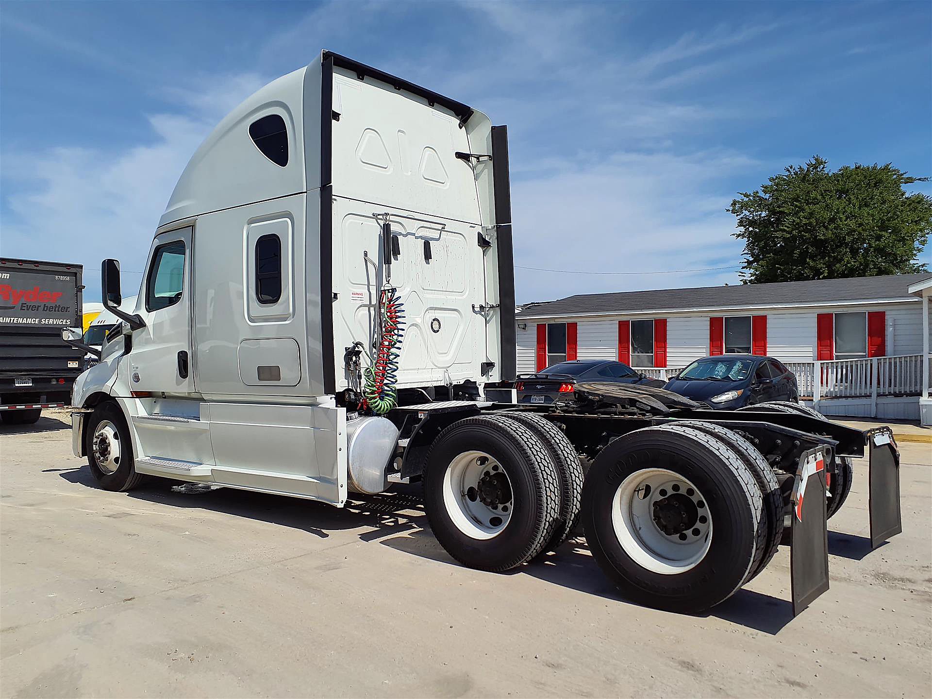 2020 Freightliner NEW CASCADIA PX12664 For Sale | 48' Box | #256093