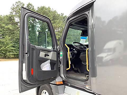 2022 Freightliner Cascadia For Sale | 72" Sleeper | #74118