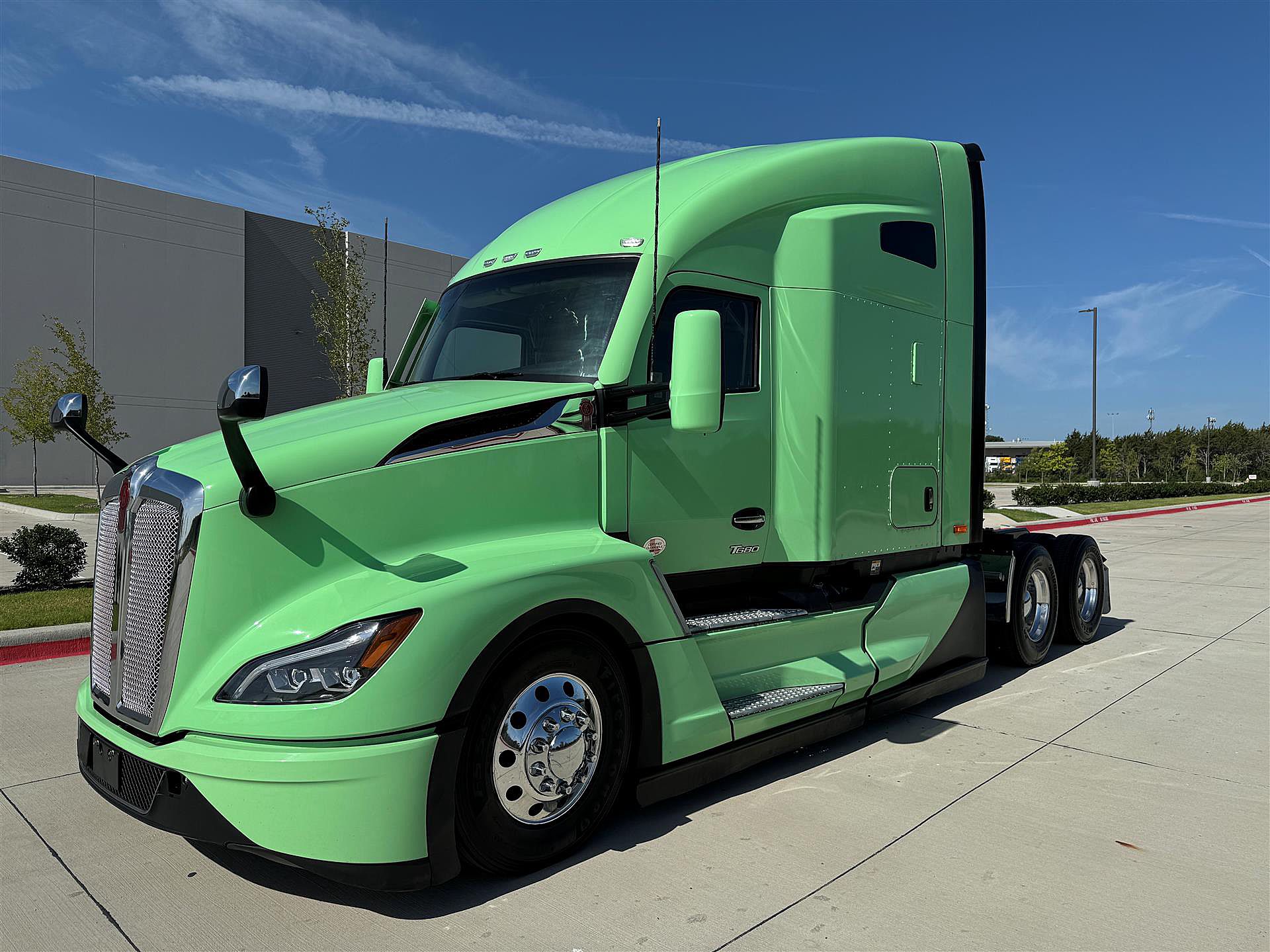 2023 Kenworth T680 (For Sale) | 76" Sleeper | #0578350