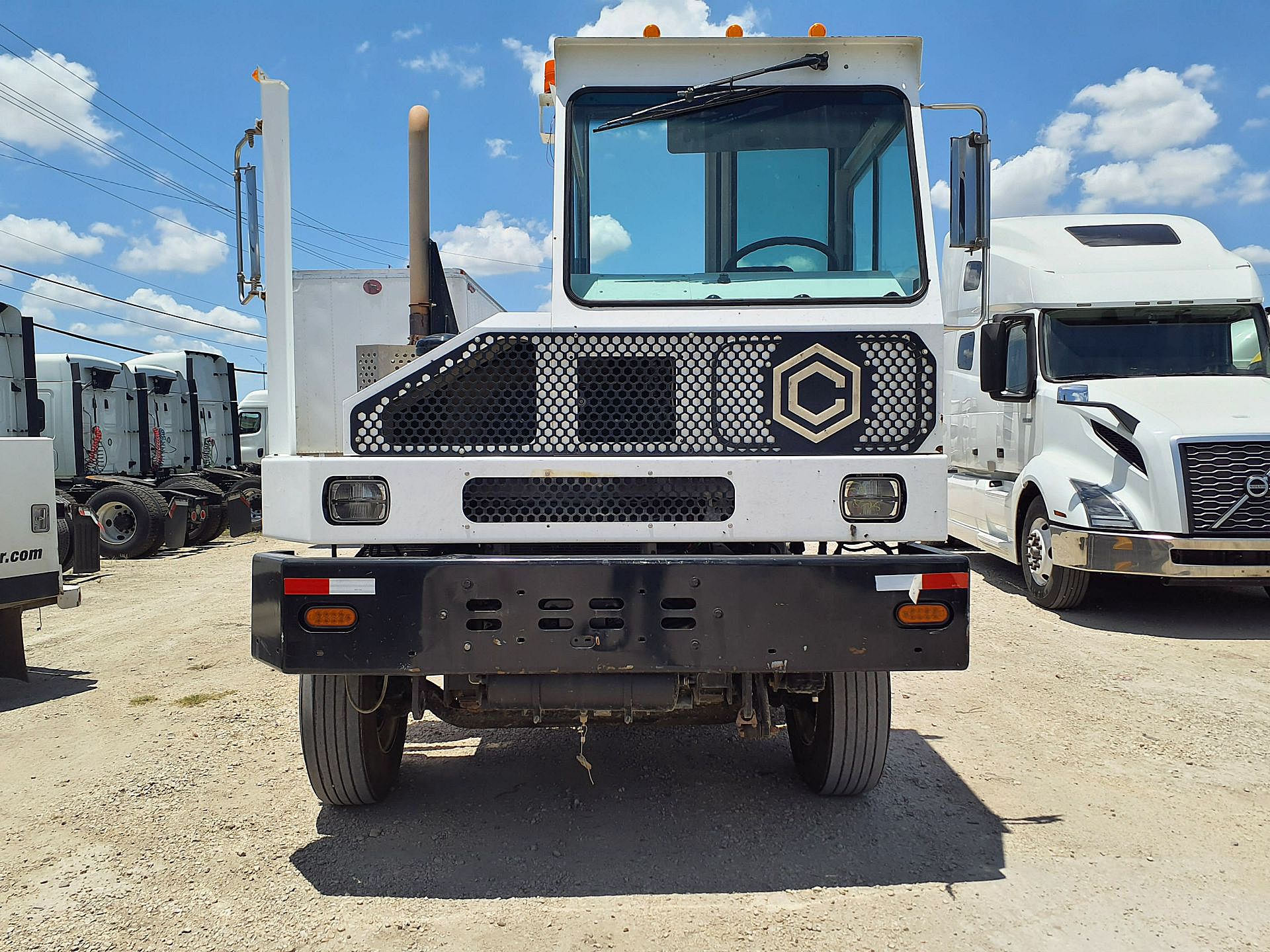 2019 Capacity SABRE 5 4X2 (For Sale) | Day Cab | #283506