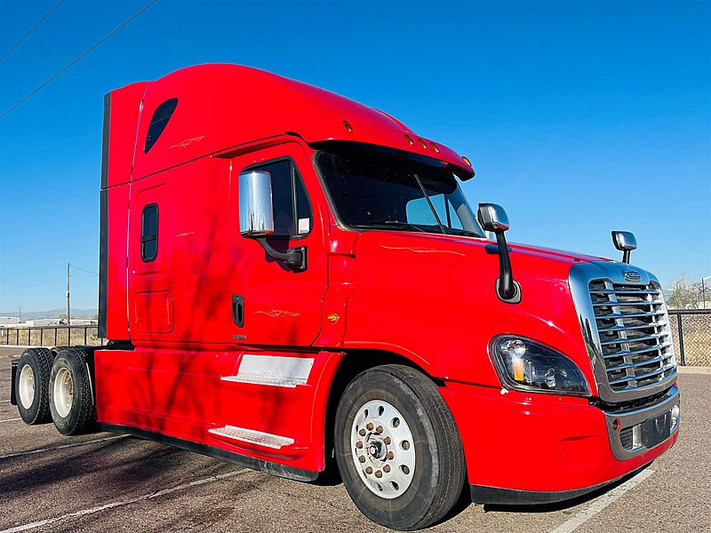 2018 Freightliner Cascadia (For Sale) | 72" Sleeper | #8258