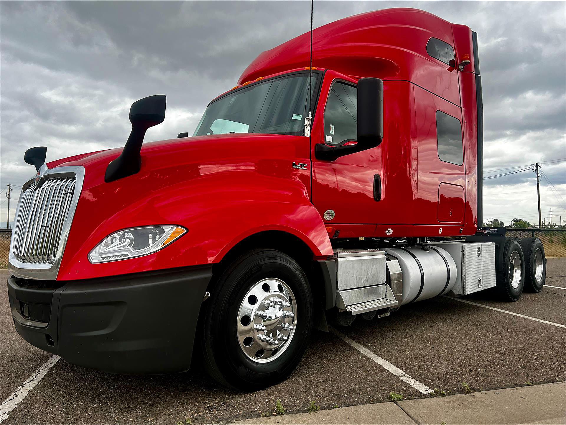 2018 International LT For Sale | 72" Sleeper | # 758784