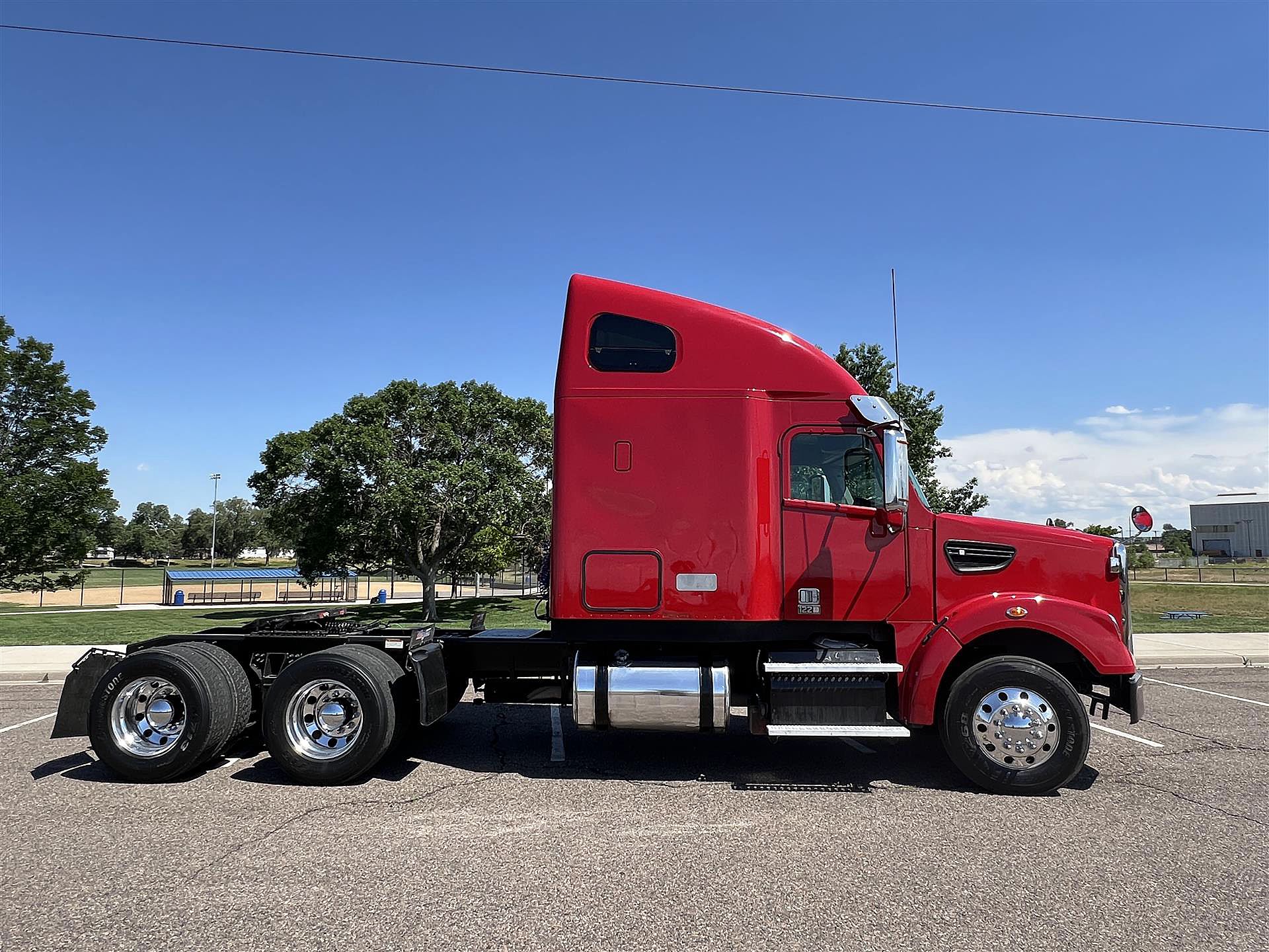 2018 Freightliner Coronado SD 122 For Sale | 72" Sleeper | #8431