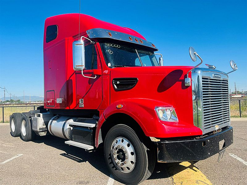 2018 Freightliner Coronado SD 122 (For Sale) | 72" Sleeper | #8432
