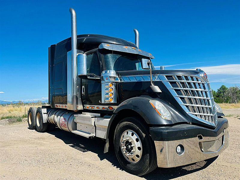 2019 International LoneStar For Sale | 73" Sleeper | # KN318379