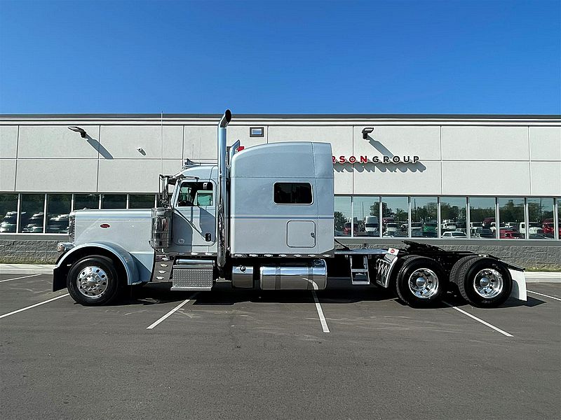 2020 Peterbilt 389 For Sale | 78" Sleeper | #D683651