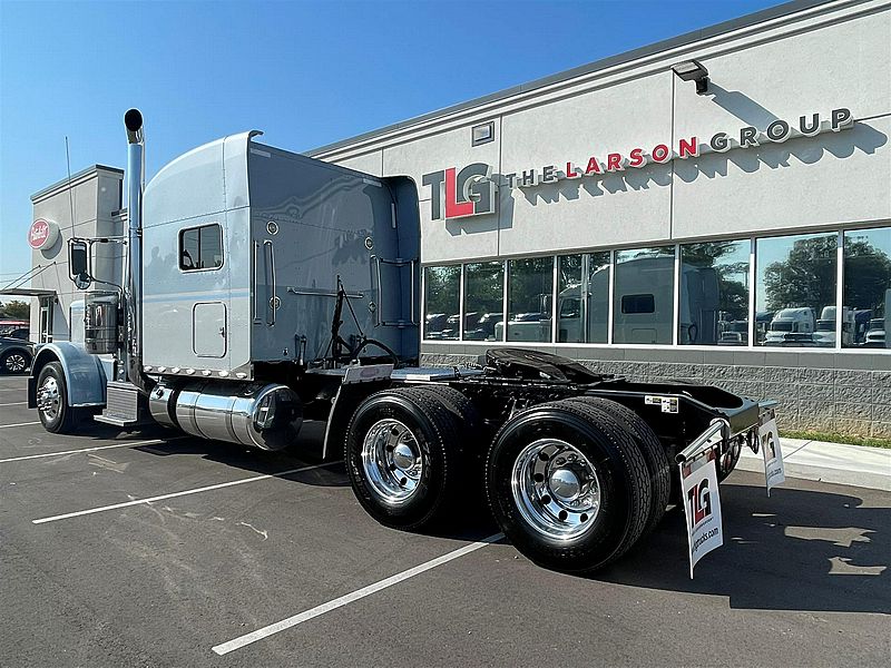 2020 Peterbilt 389 For Sale | 78" Sleeper | #D683651